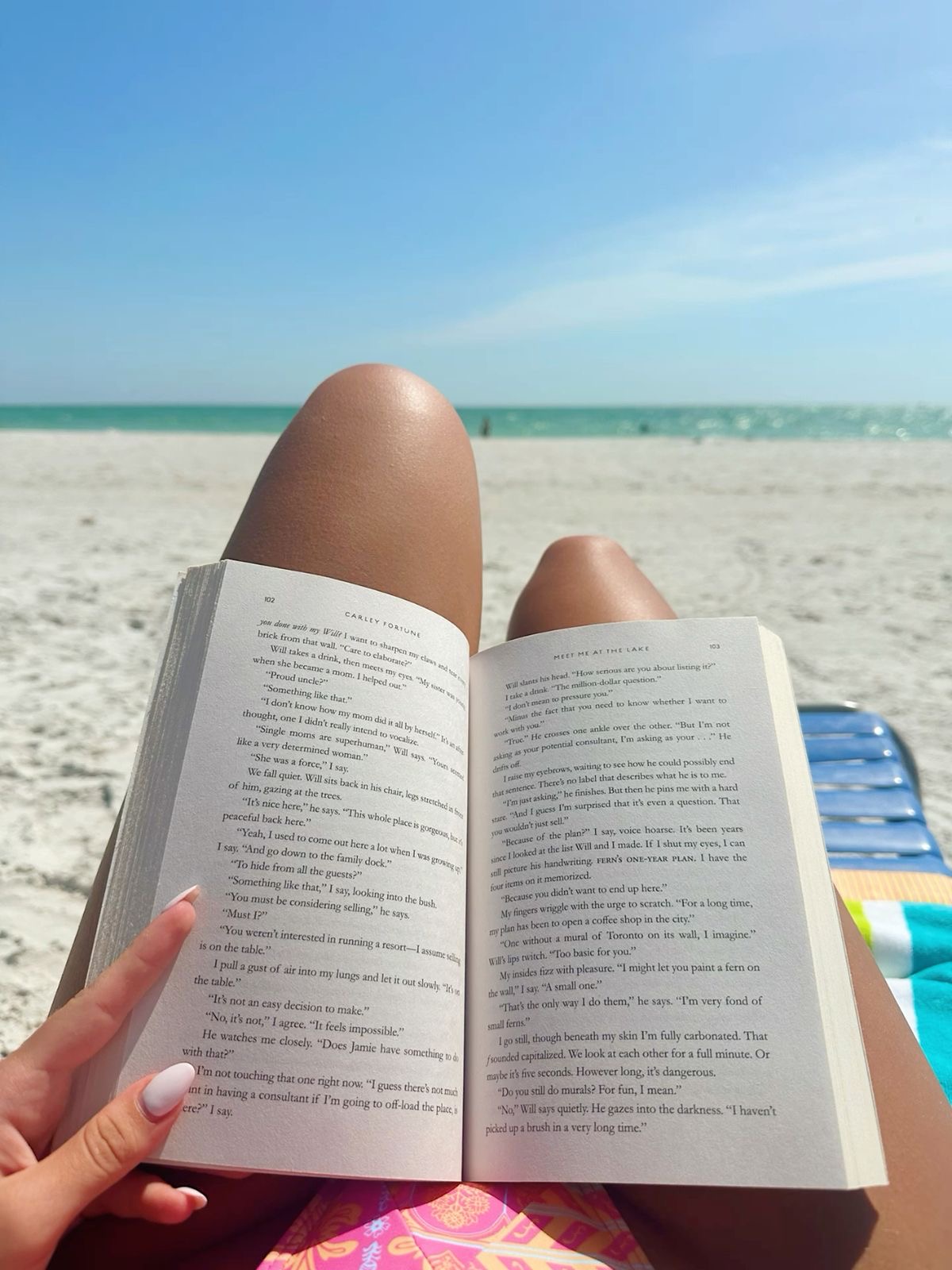 What’s In My Beach Bag? Top 10 Essential Beach Items – Aly's Allure